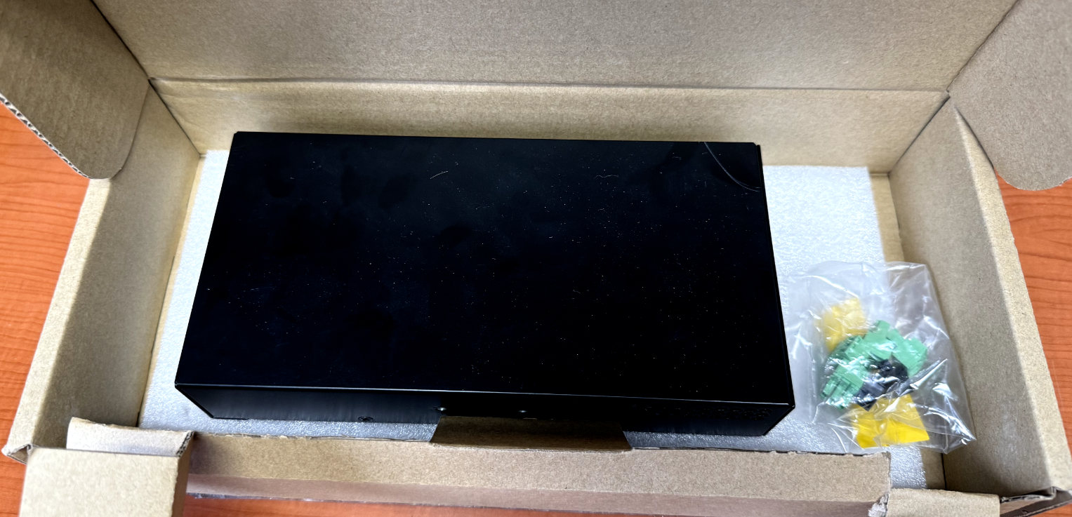 QSC Q-SYS QIO-L4o QIO Series Network Audio I/O Expander, 4 Line Output ...