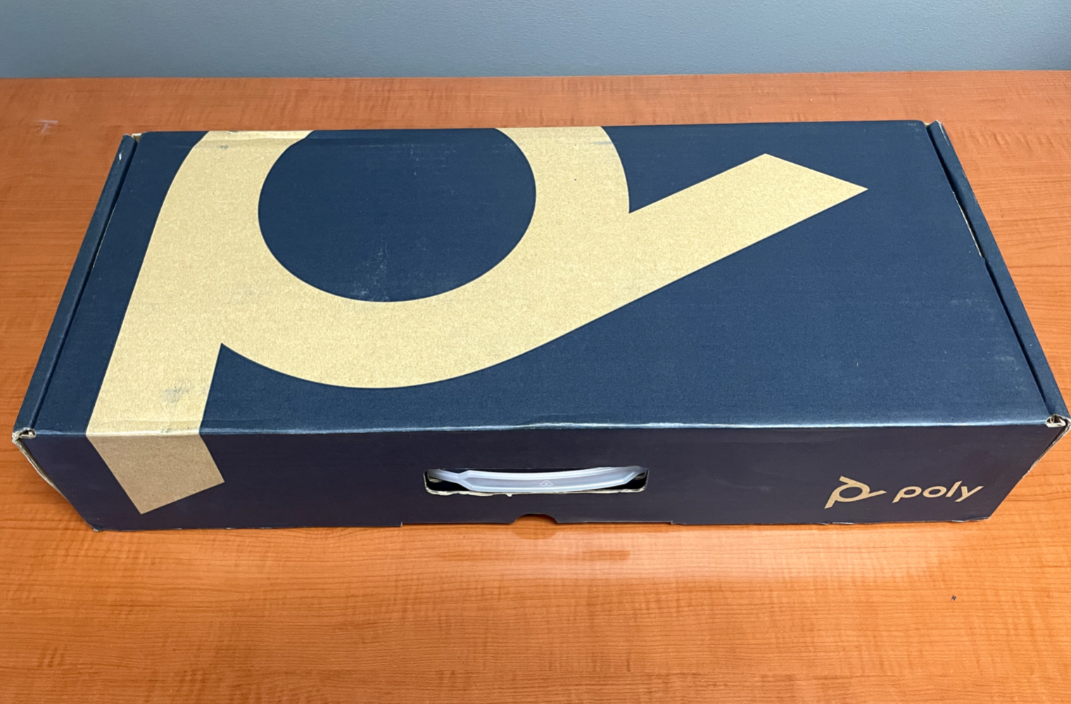 Poly Studio R30 4K Video Conference Sys P032,Poly Studio R30,NA – LPAV