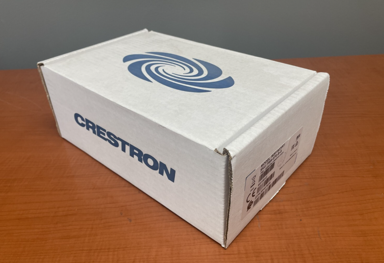 Crestron 5 in. Wall Mount Touch Screen, Black Smooth TSW-570-B-S 65108 ...