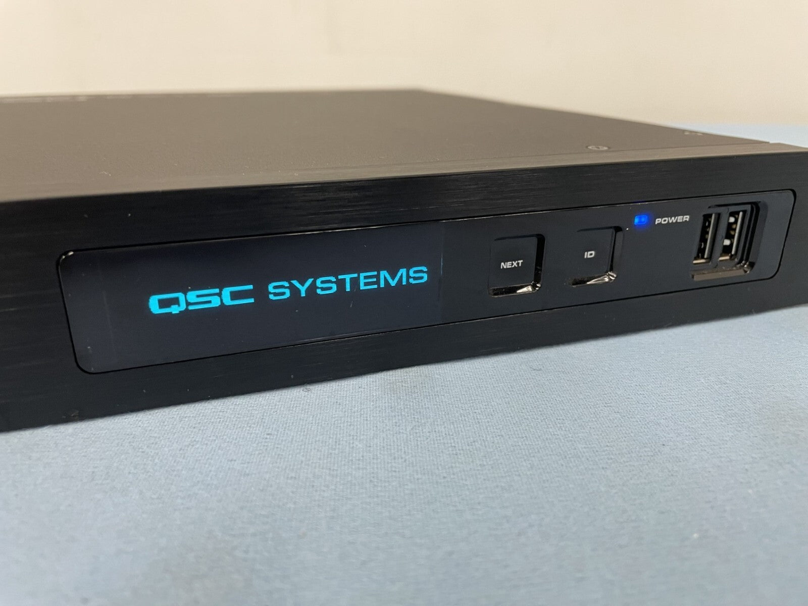 QSC Q-SYS Core 110f Network + Analog Input/Output Pro Audio Processor ...