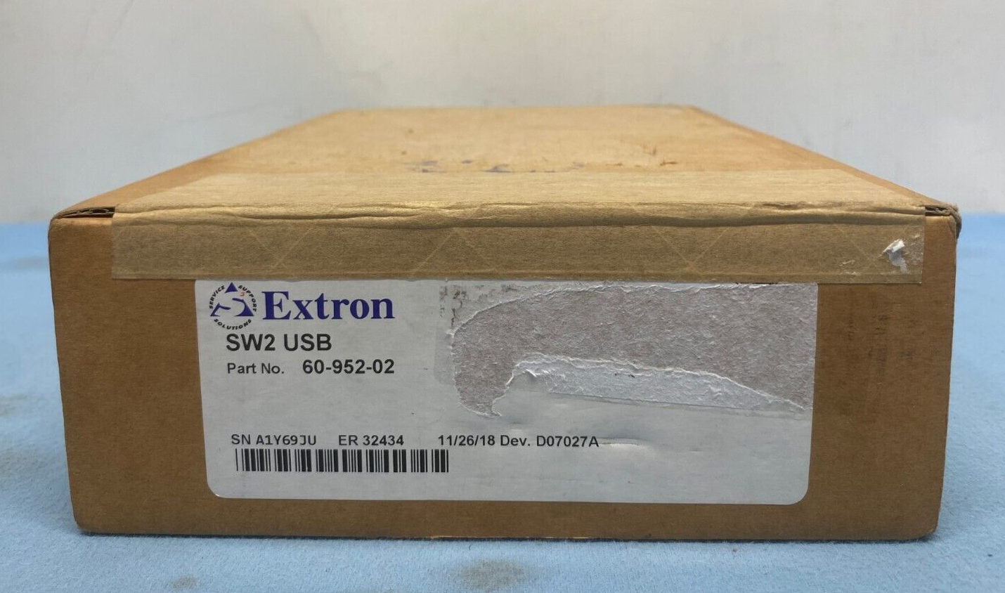 Extron SW2 USB Two Input Switcher (60-952-02) – LPAV
