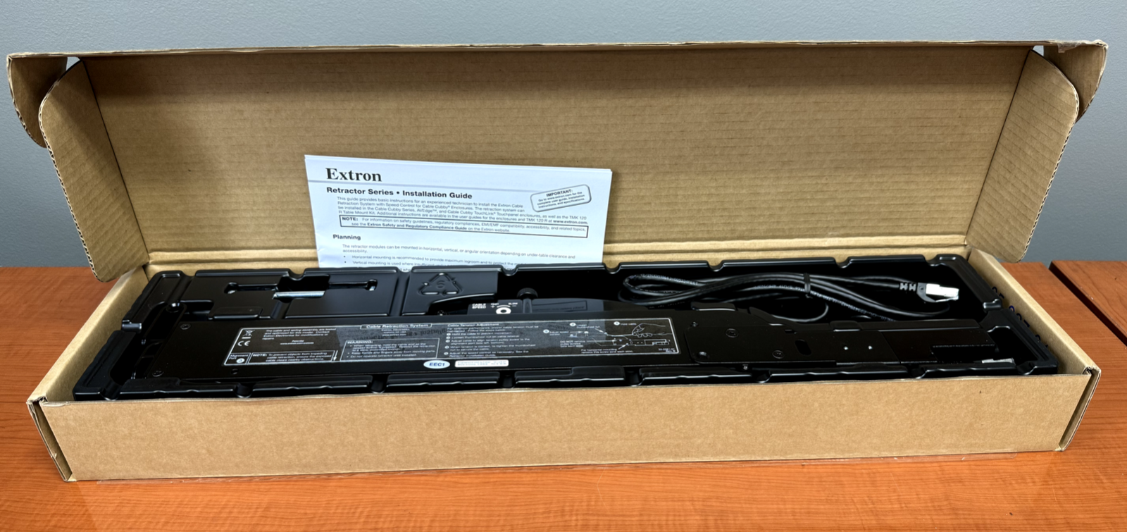 Extron 70-1065-03 Retractor Network CAT6; 3 feet (90 cm) – LPAV