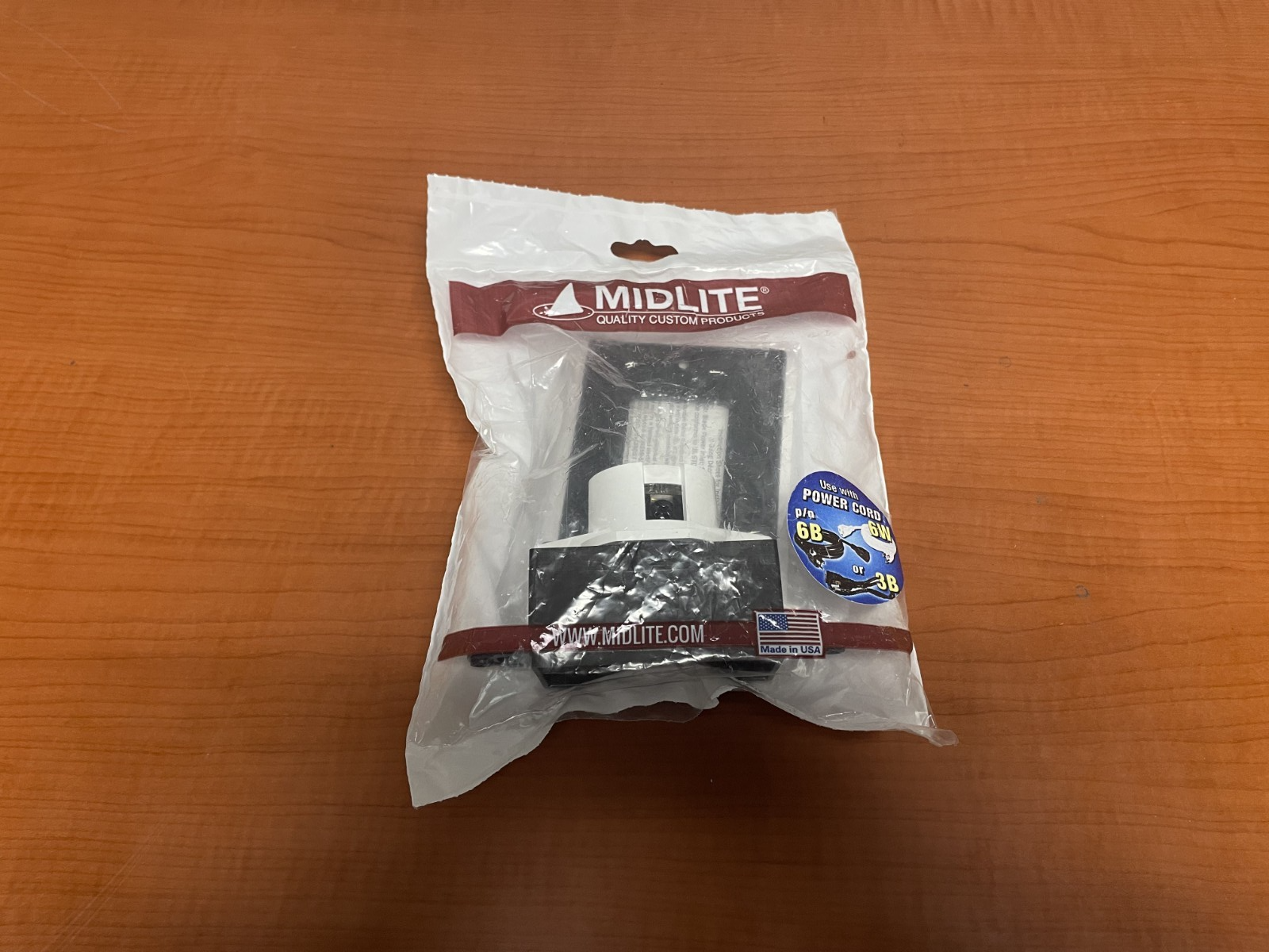 MIDLITE 4642-B Single Gang Décor Recessed Power Inlet – LPAV