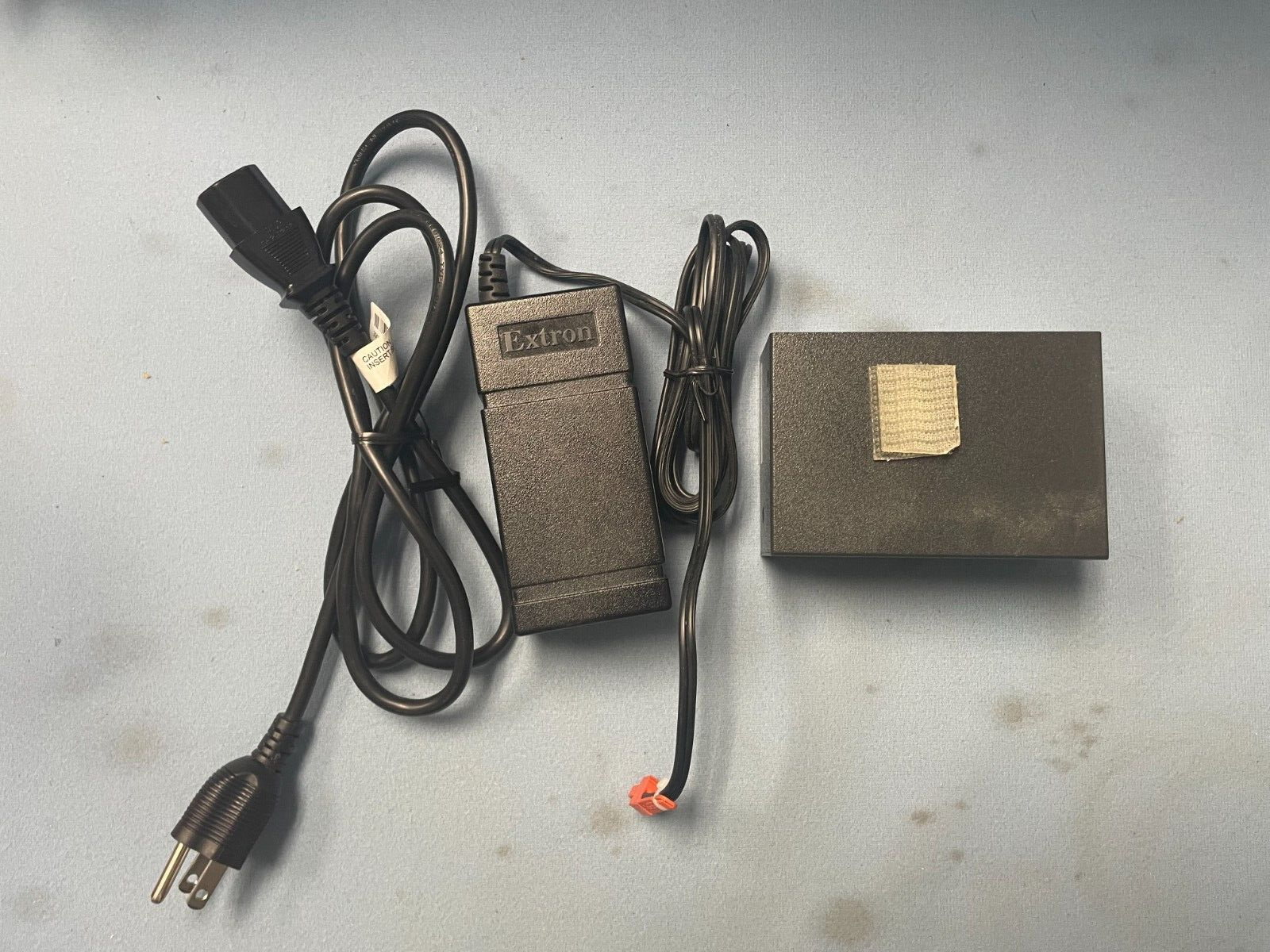 Extron MTP Series MTP RL 15HD RA Twisted Pair Receiver VGA – LPAV